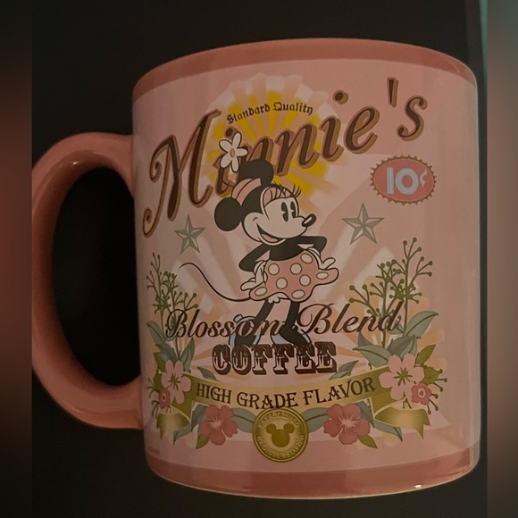 Disney | Dining | Disney Minnie Mouse Coffee Mug Oversized Euc | Poshmark